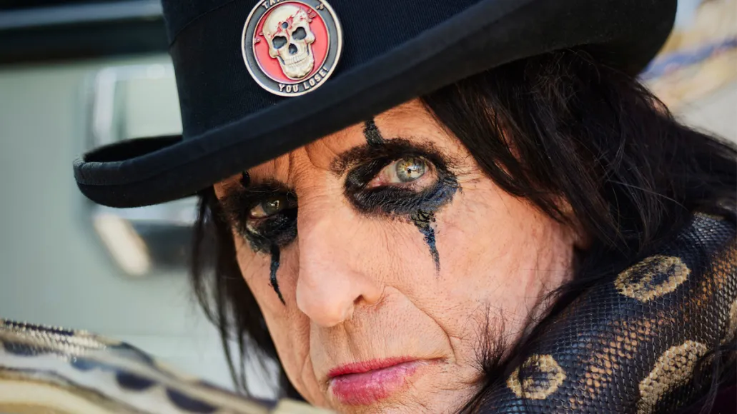Alice Cooper Takes You Back To 70s With New Album 'Road'; Releases New ...