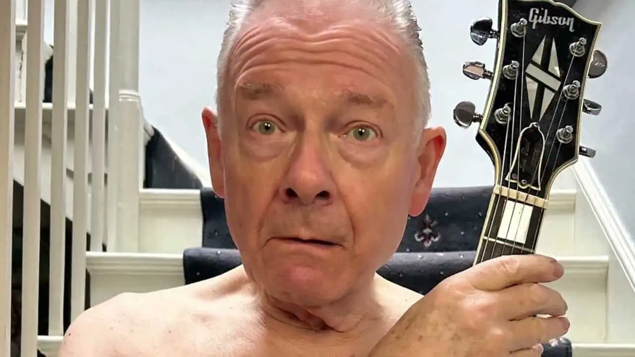 Watch KING CRIMSON Legend Robert Fripp Announce He Is Joining ONLYFANS » Metal Wani