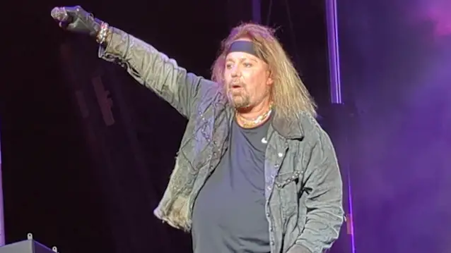 VINCE NEIL’s Strange Behavior on Stage Fuels Stroke Speculation » Metal ...