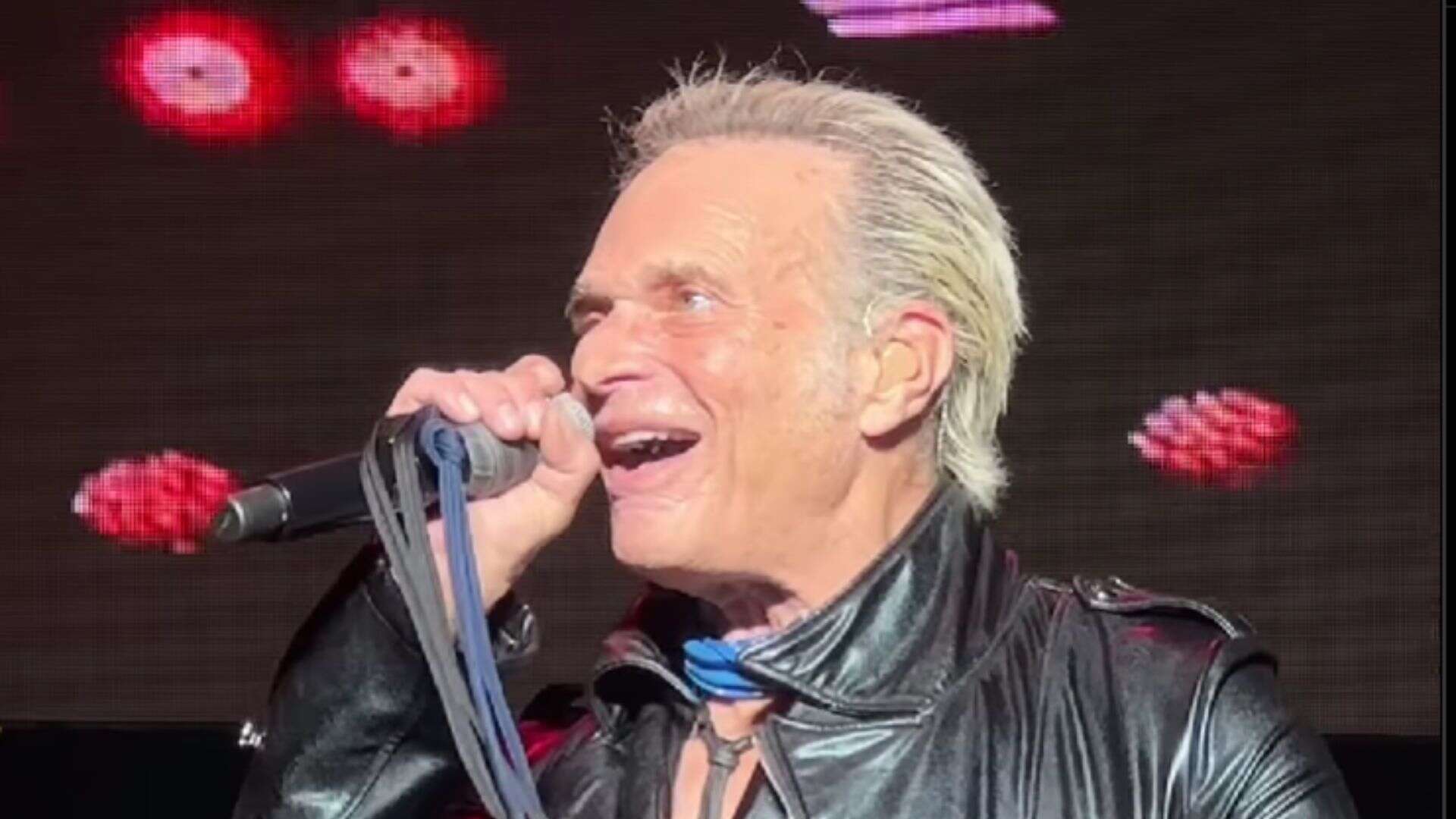 David Lee Roth Returns to Stage After 5 Years — But VAN HALEN Fans Call ...